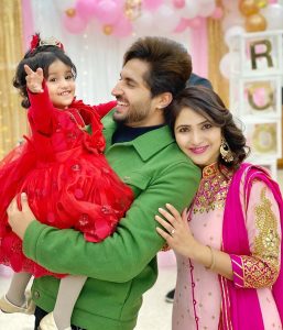 Jassi Gill Wife and Daughter Pic - Punjabi Pollywood